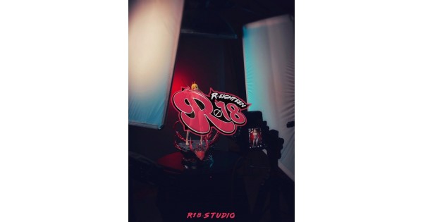 Chainsaw Man : Power Form by R18 Studios