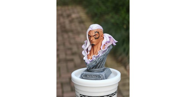 King by SY STUDIO