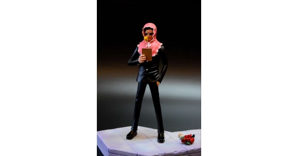 One piece GK/Resin - ARK Senor Pink ( 1/8 Statue POP scale )