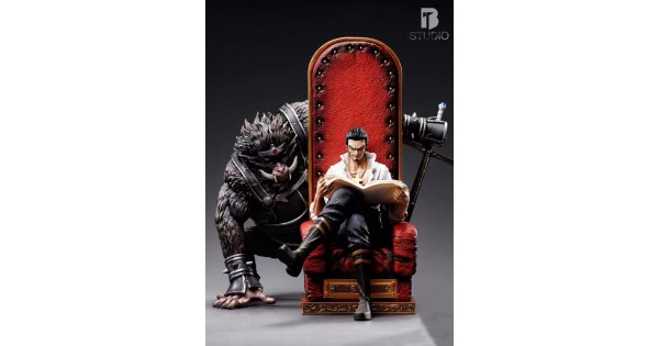 Mihawk Shichibukai Sittig Series By BT STUDIOS