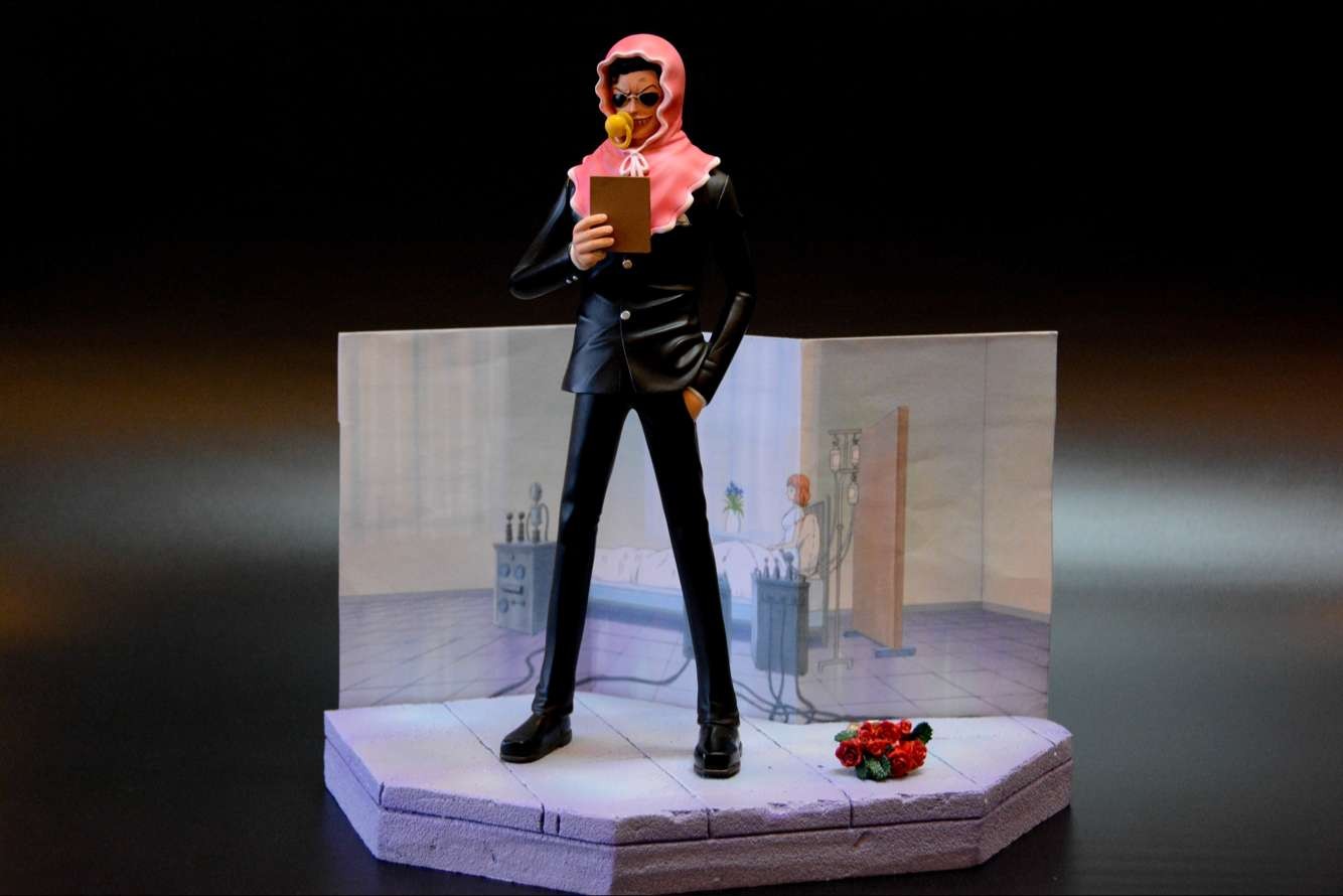 One piece GK/Resin - ARK Senor Pink ( 1/8 Statue POP scale )